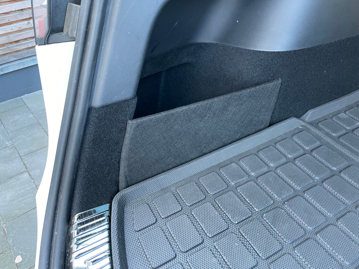 Tesla Model Y - trunk partition - 2 parts – E-Mobility Shop
